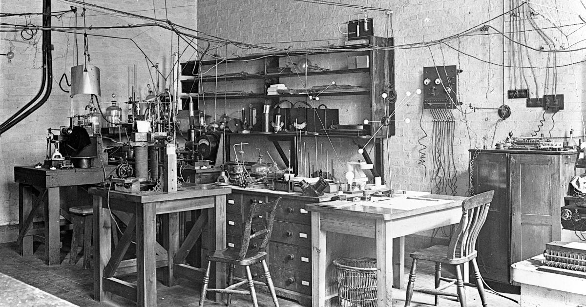 Cavendish Laboratory : Rutherford's research room