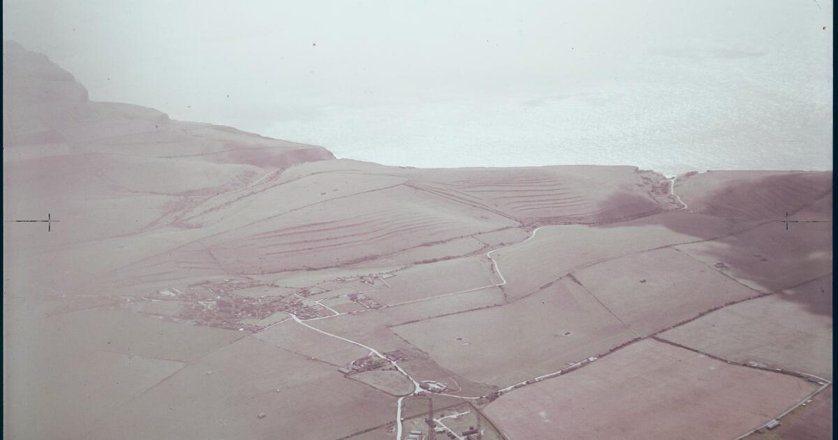 Landscape Histories from the Air : Lynchets, Worth Matravers, Dorset